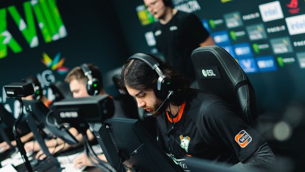 Virtus.pro пробилась в полуфинал Thunderpick World Championship 2023