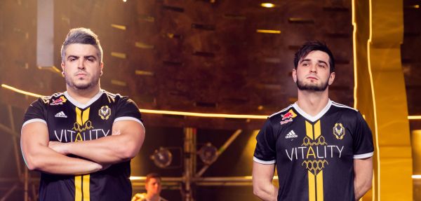 Состав с shox, SmithZz, JACKZ и RpK занял второе место на LAN-турнире ...