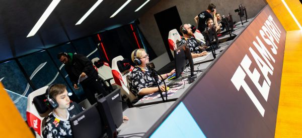 Team Spirit и Virtus.pro не выступят на CCT Global Finals 2024
