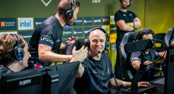 Complexity встретится с M80 в следующем этапе Esports World Cup 2024